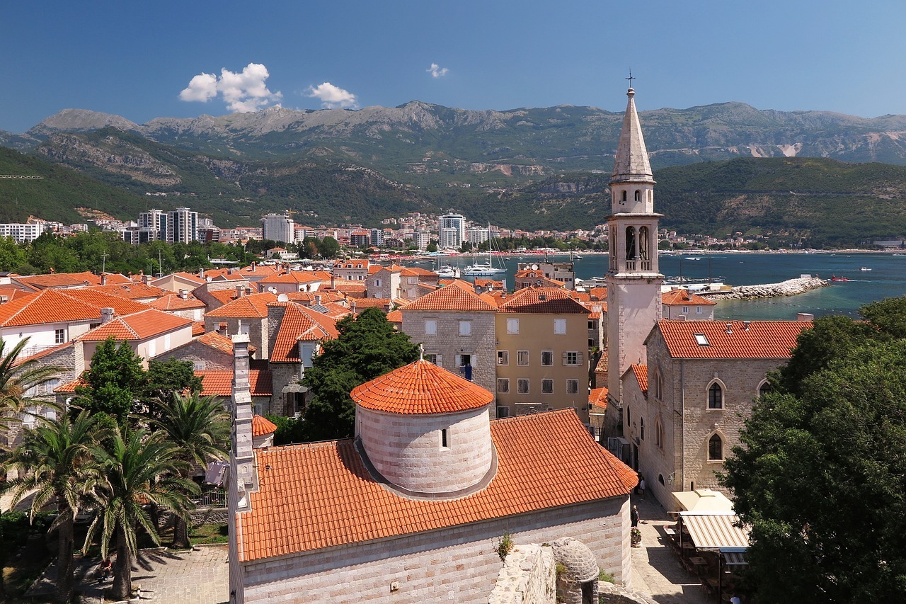 Bečići Letovanje 2026 | Apartmani, Hoteli i Plaže | Crna Gora