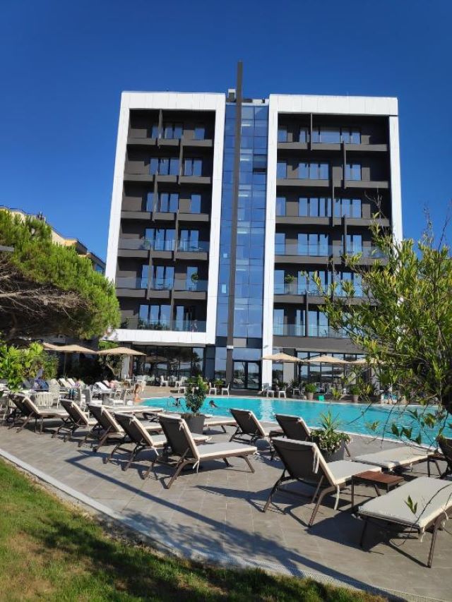 Hotel Supreme, Drač, Albanija, Leto 2026, Leto